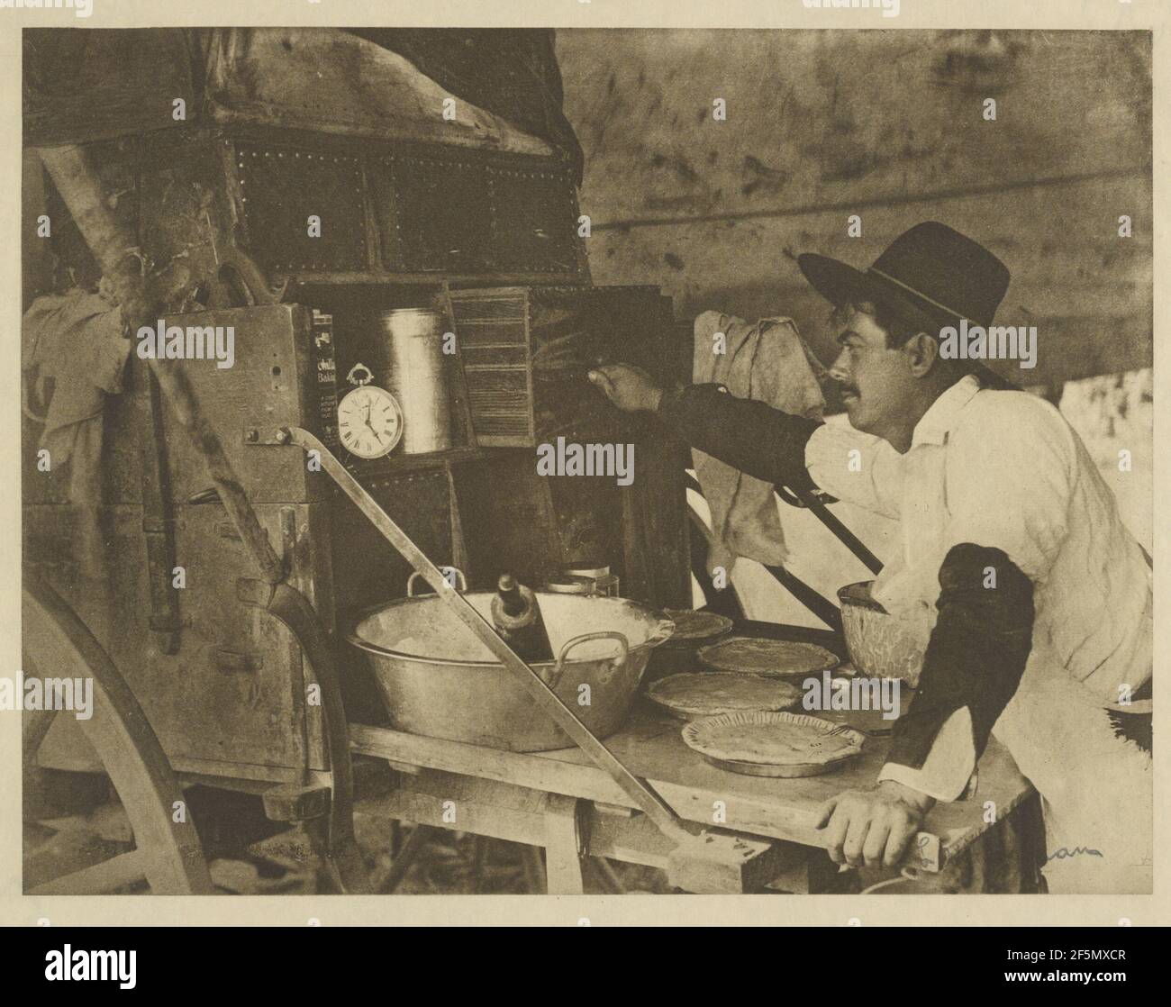 John alton black and white hi-res stock photography and images - Alamy