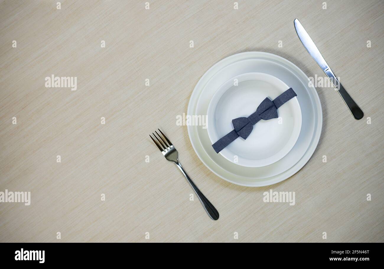 Business lunch two plates hi-res stock photography and images - Alamy