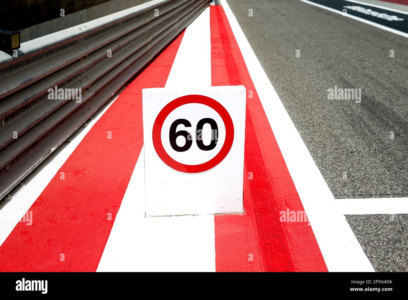 Bahrain track atmosphere 2021 hi-res stock photography and images - Alamy