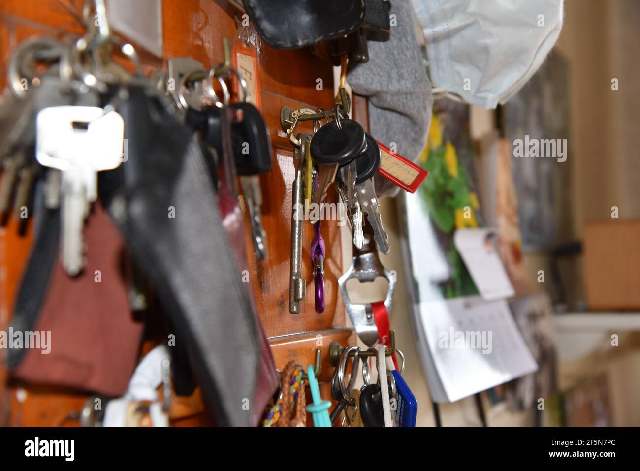 Keys on a board hi-res stock photography and images - Alamy