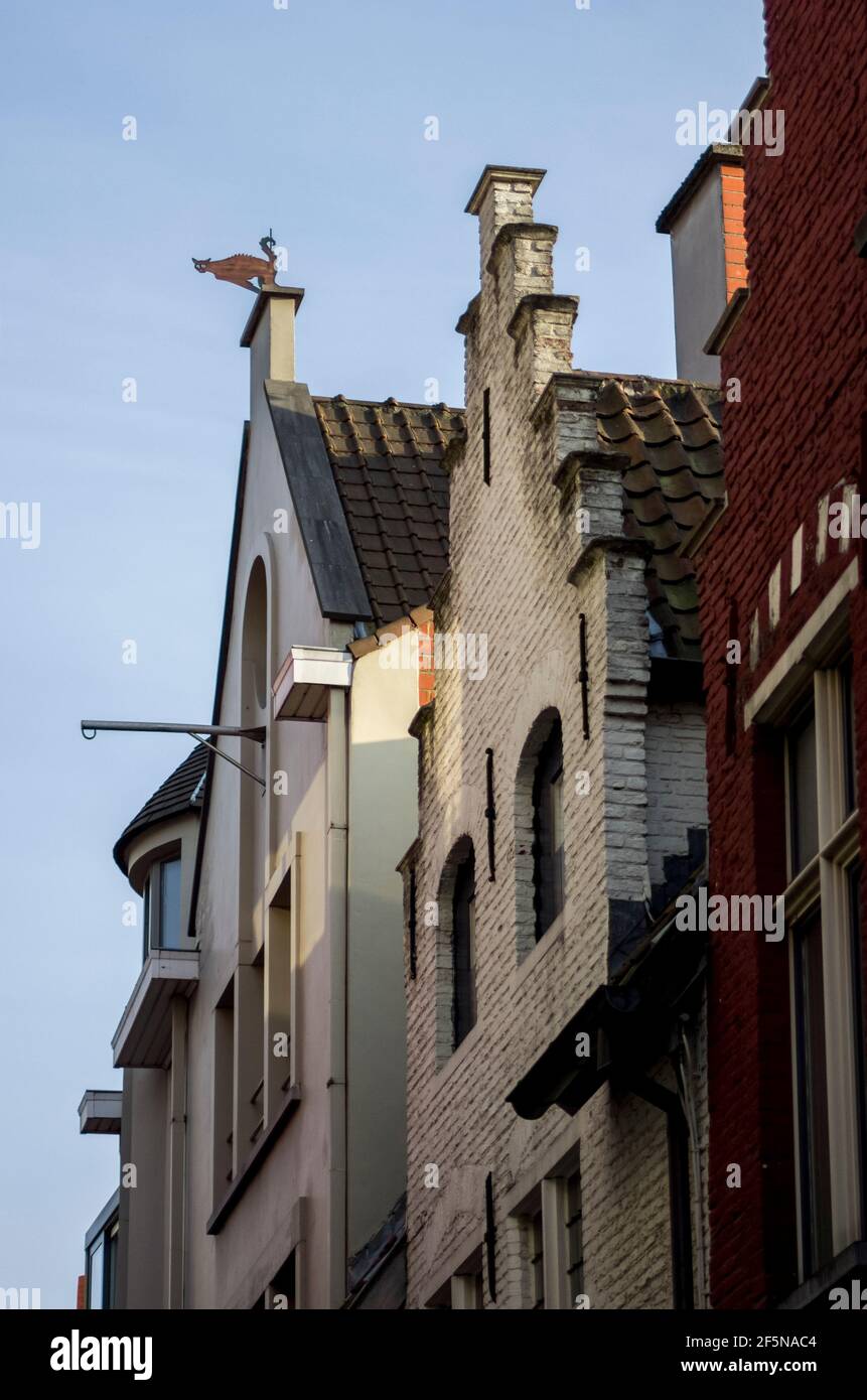 Upper floors hi-res stock photography and images - Alamy