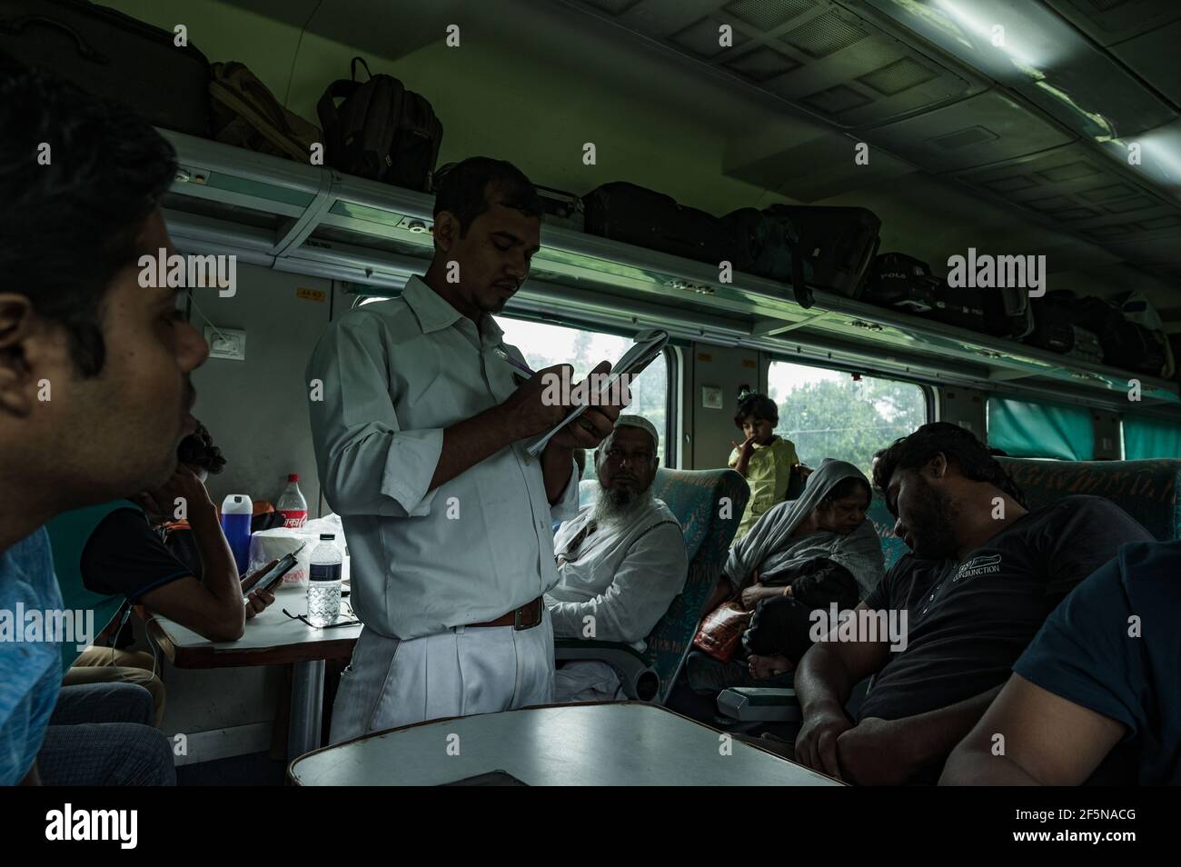 Indian pacific express train hi-res stock photography and images - Alamy