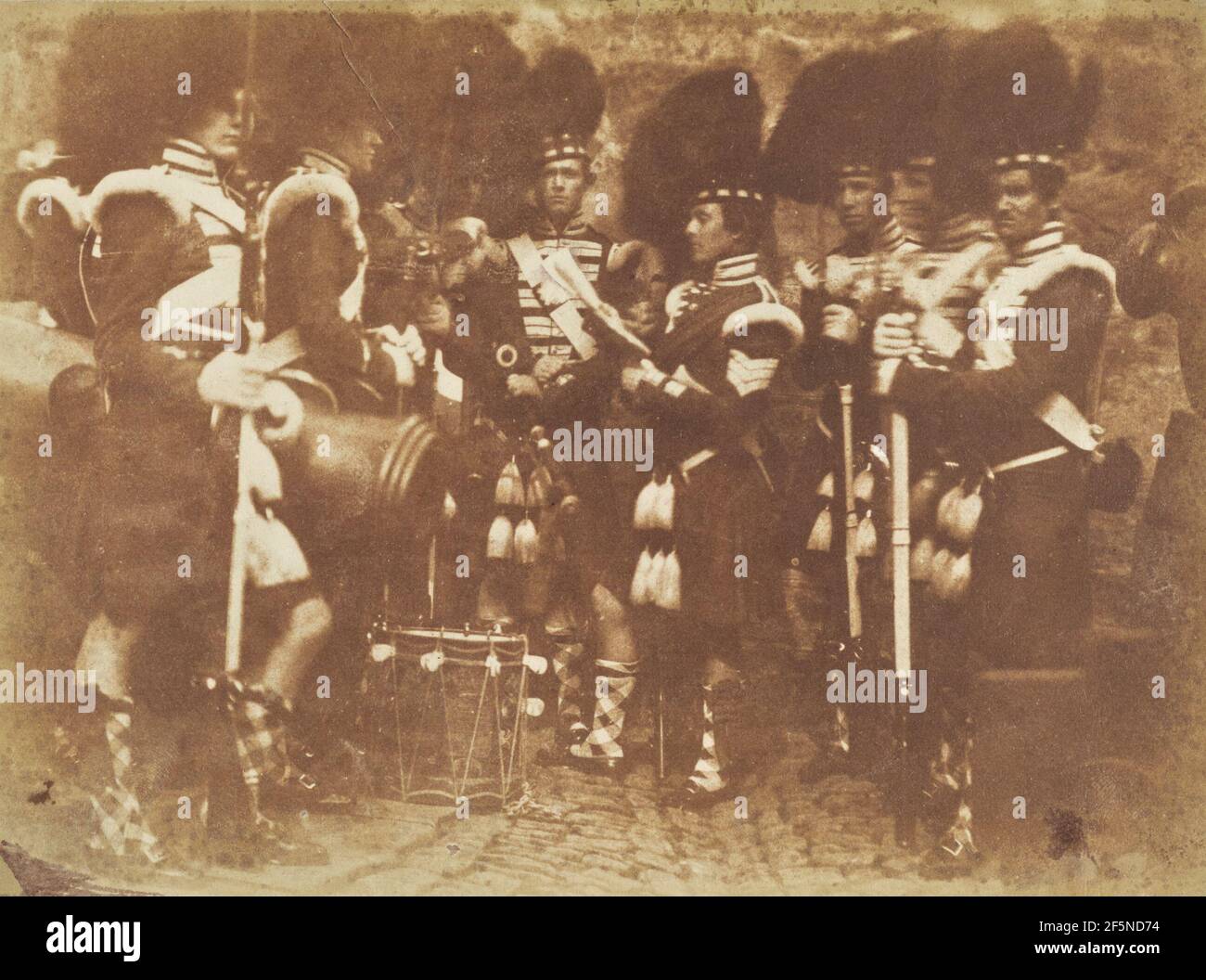 Sergeant of the 92nd Gordon Highlanders reading the orders of the day ...