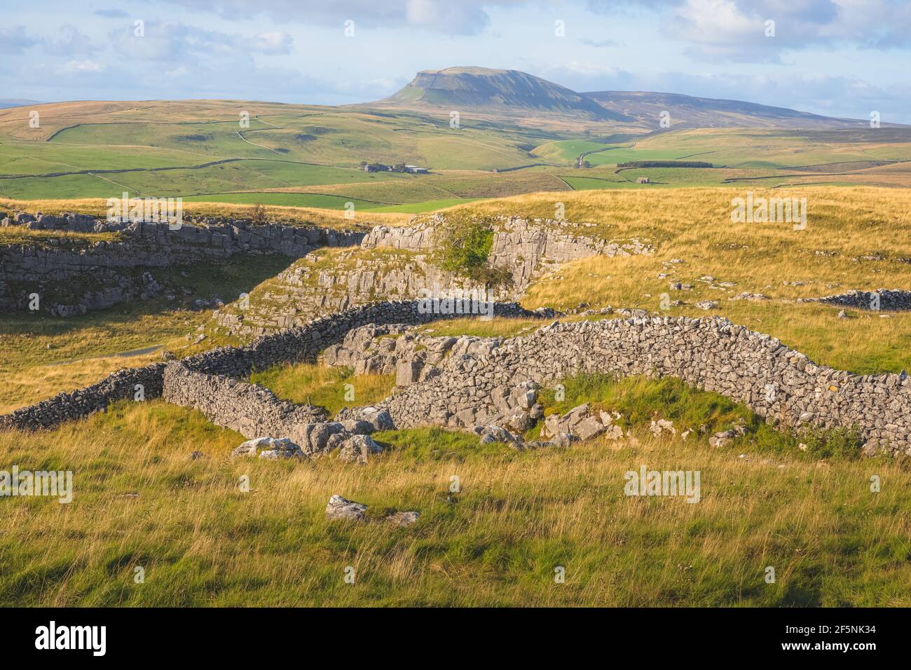 Beautiful rolling hi-res stock photography and images - Alamy