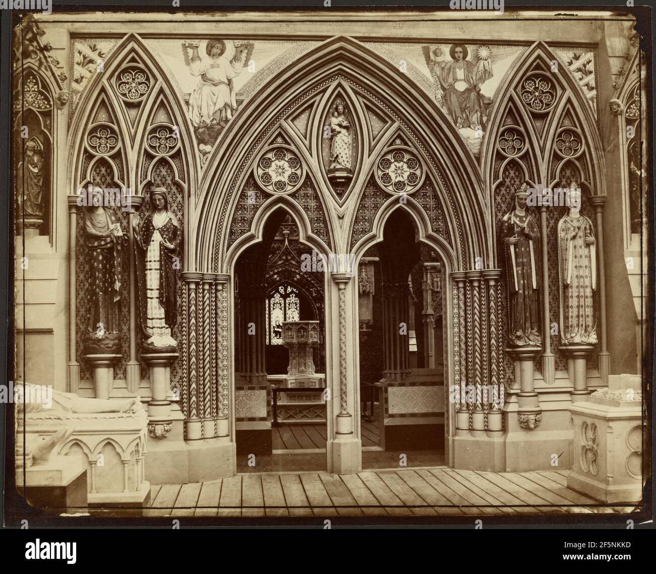 Medieval court great exhibition hi-res stock photography and images - Alamy