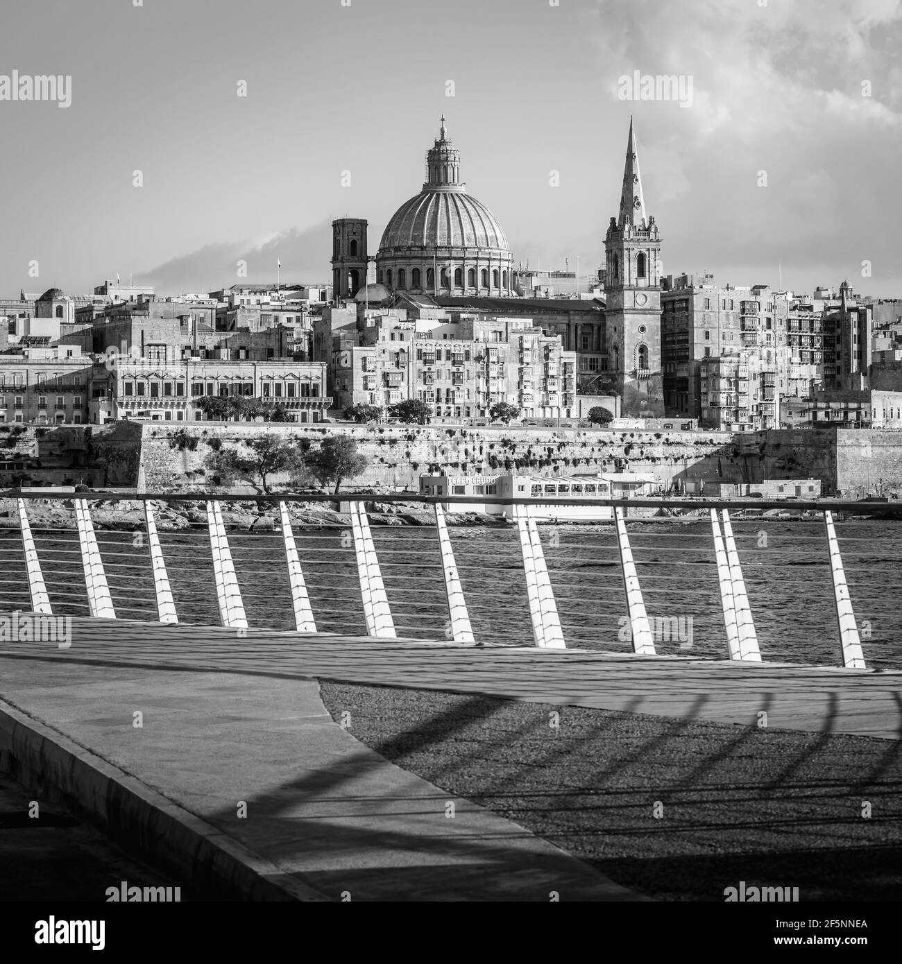Valletta sliema ferry capital hi-res stock photography and images - Alamy