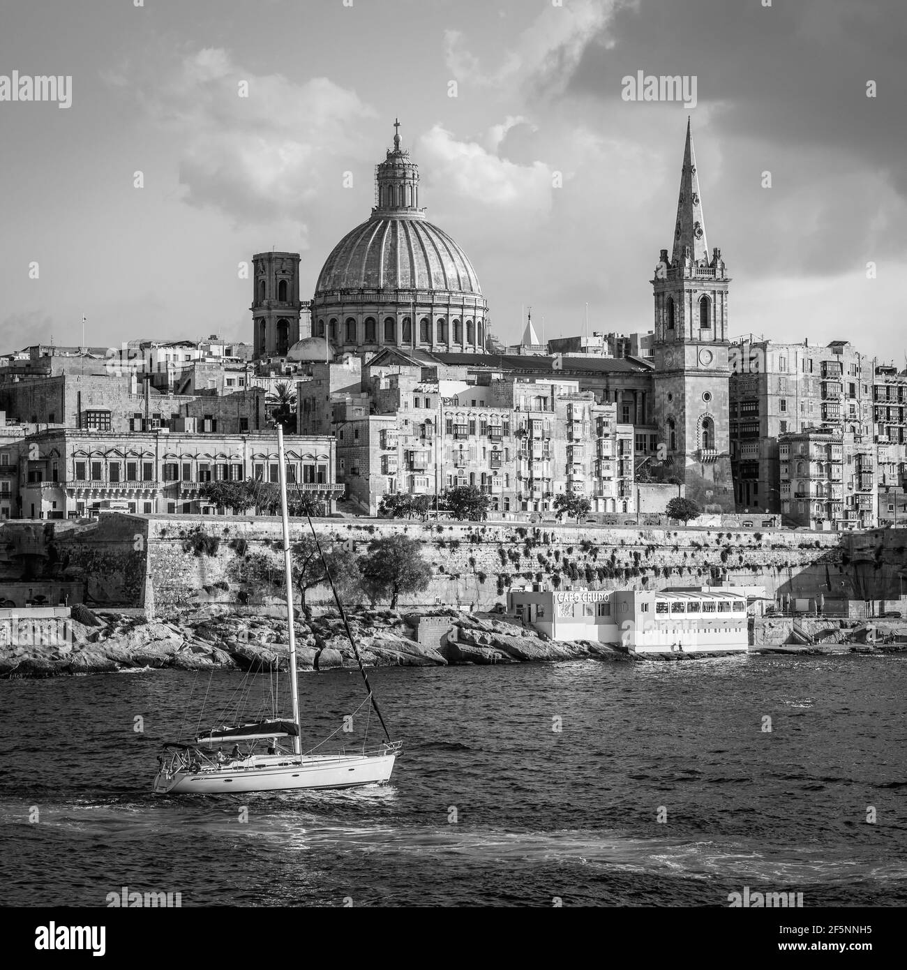 Valletta sliema ferry capital hi-res stock photography and images - Alamy