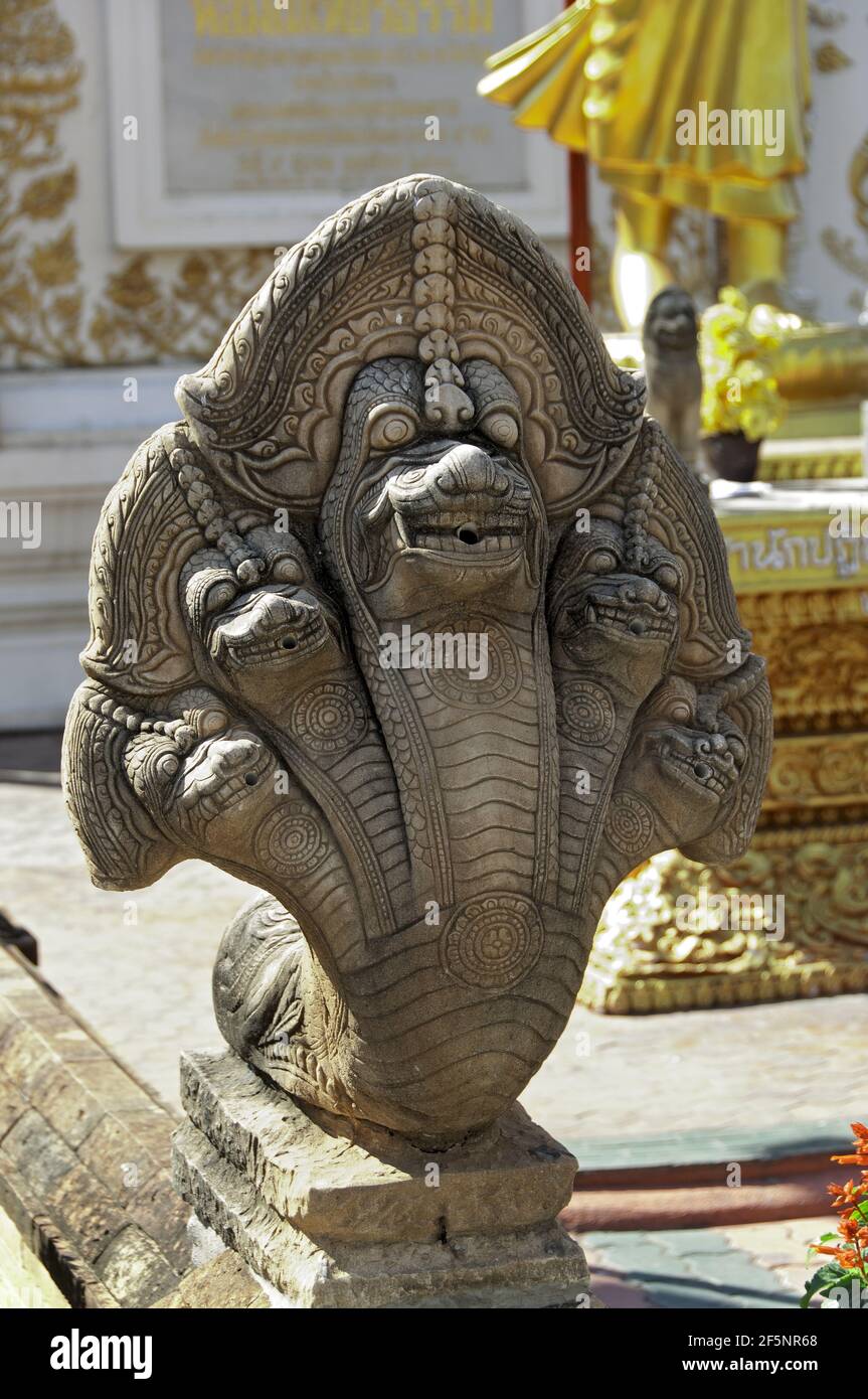 Snake statues hi-res stock photography and images - Alamy