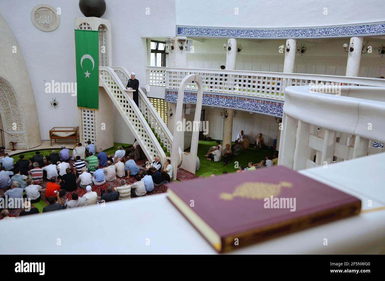 Islamic center zagreb croatia mosque hi-res stock photography and ...