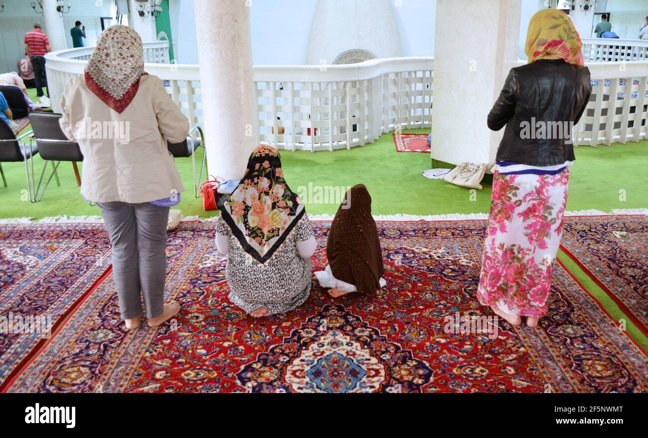 Islamic center, Mosque, in Zagreb, Croatia Stock Photo - Alamy