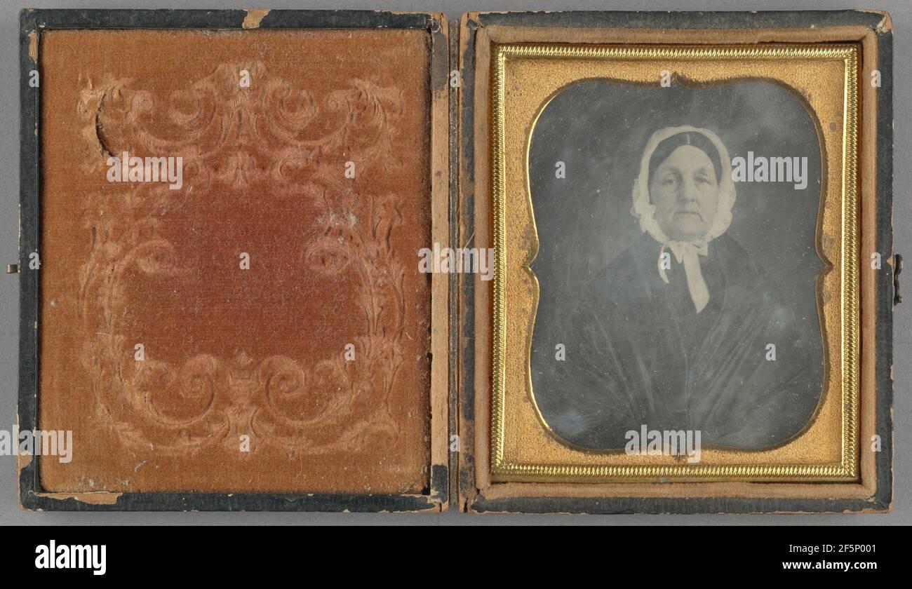 Matron cap hi-res stock photography and images - Alamy