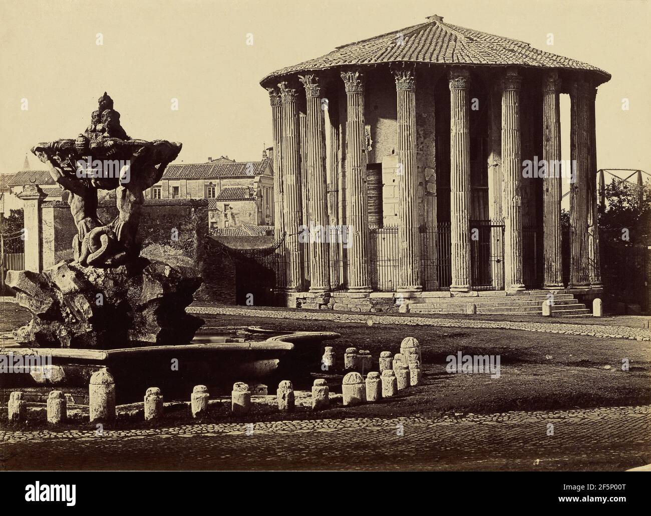 The round temple hi-res stock photography and images - Alamy