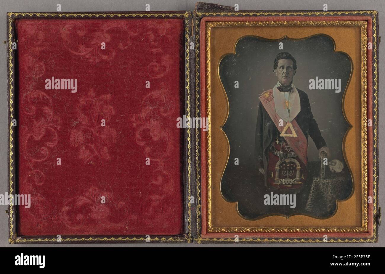 Masonic costume hi-res stock photography and images - Alamy