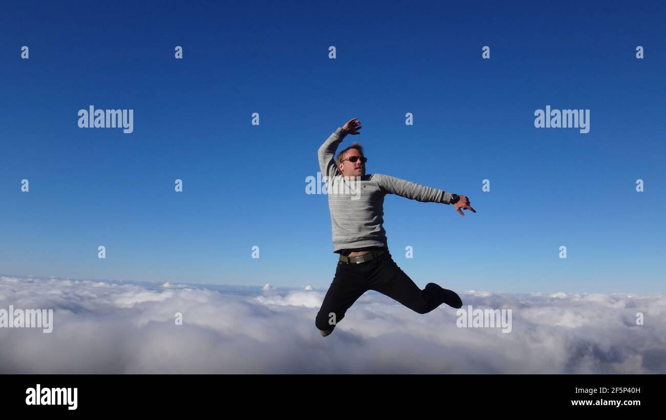Man jumping over barrier hi-res stock photography and images - Alamy