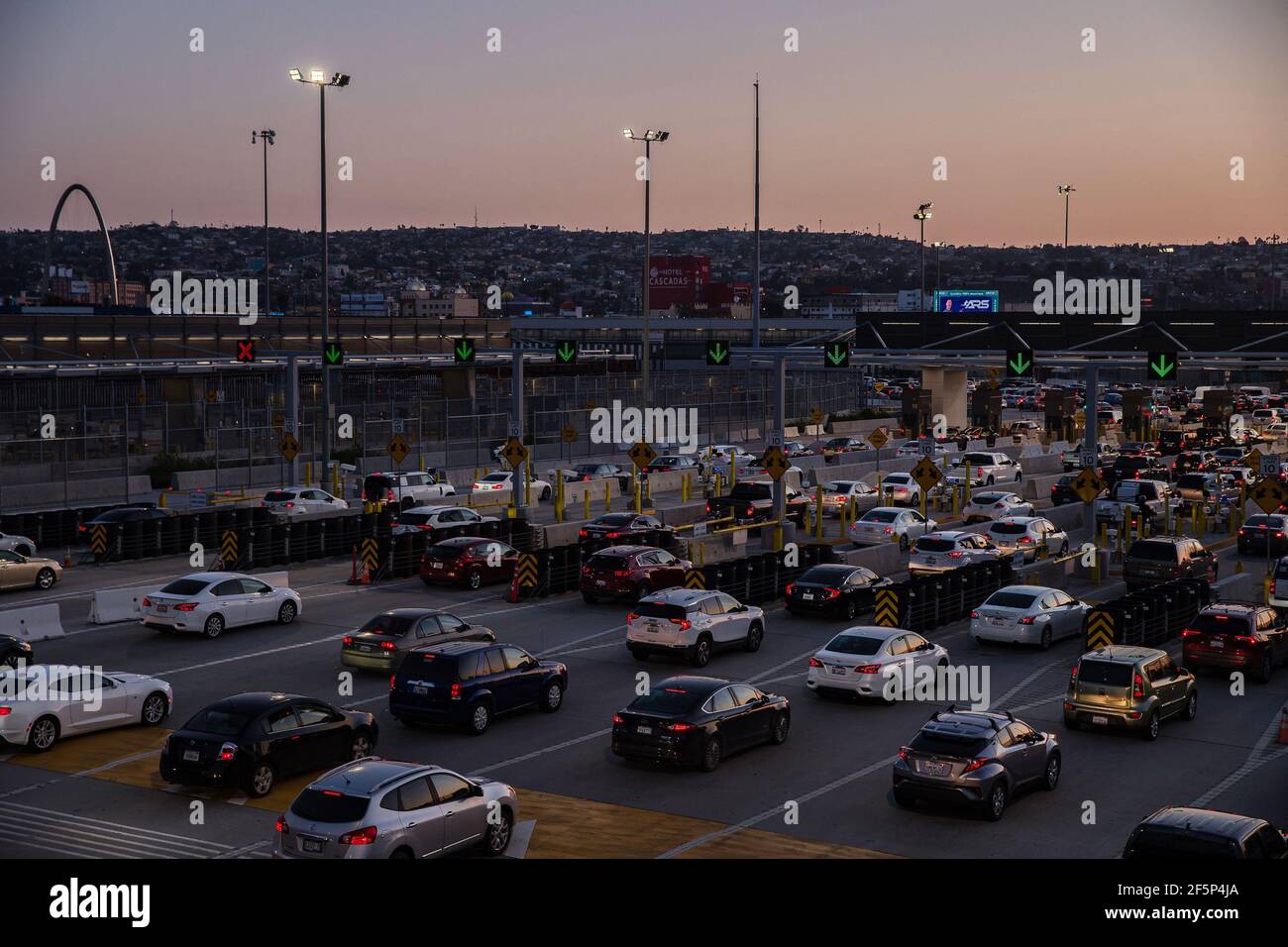 Tijuana border crossing hi-res stock photography and images - Alamy