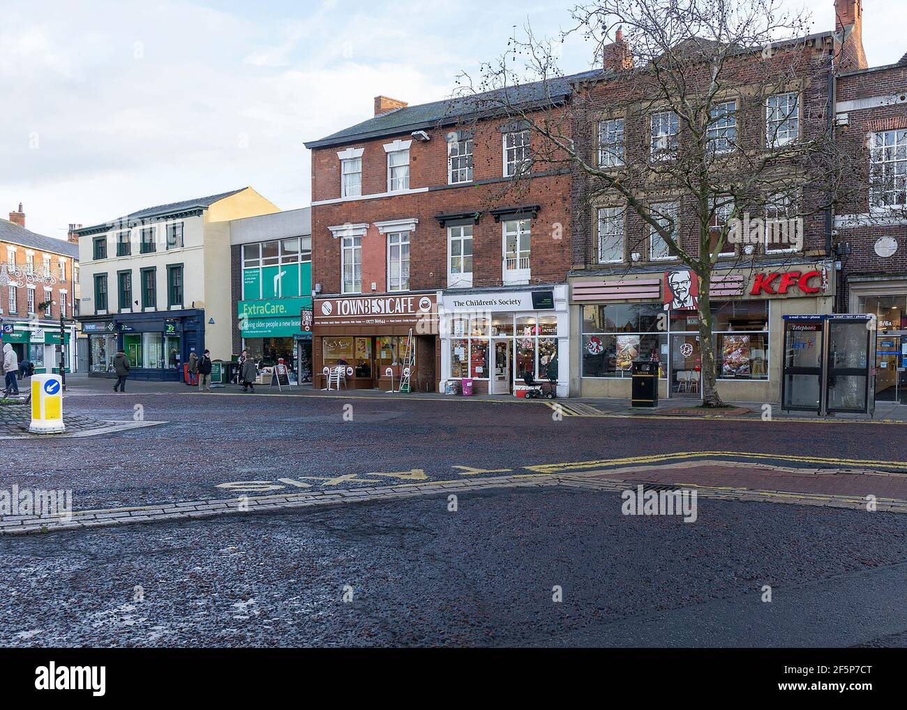 Retford Notts Town Centre Stock Photo - Alamy