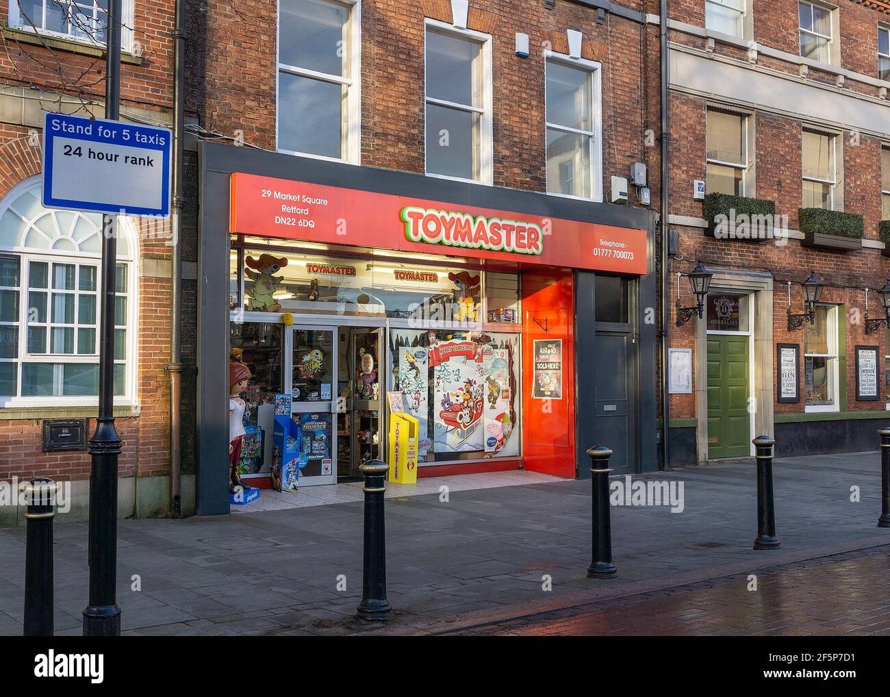 Retford Notts Town Centre Stock Photo - Alamy