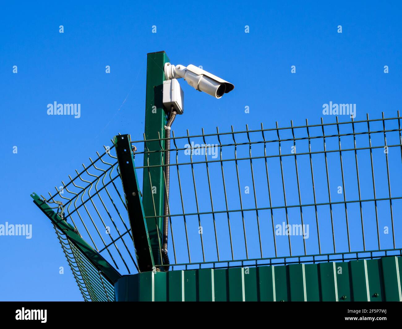 Perimeter fence with cctv hi-res stock photography and images - Alamy