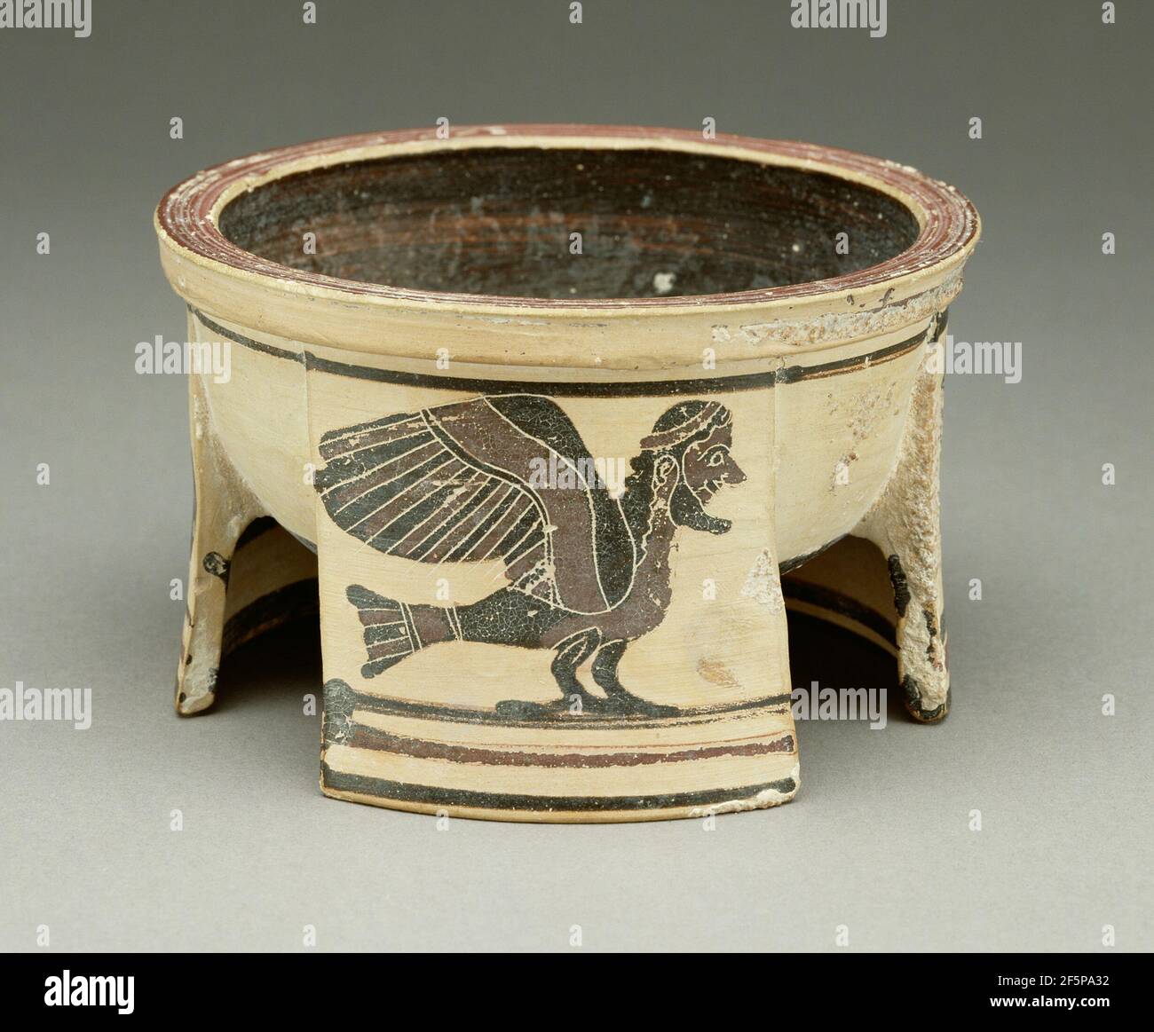 Ancient greek pyxis hi-res stock photography and images - Alamy