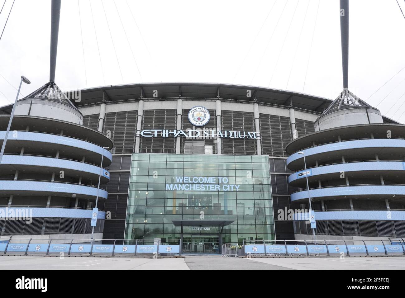 Reading stadium general hi-res stock photography and images - Alamy