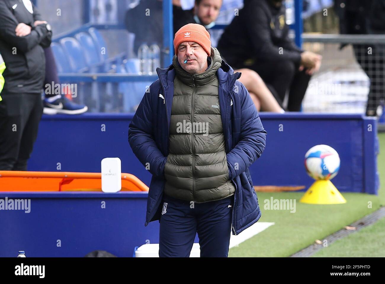 Keith hill football manager hi-res stock photography and images - Alamy