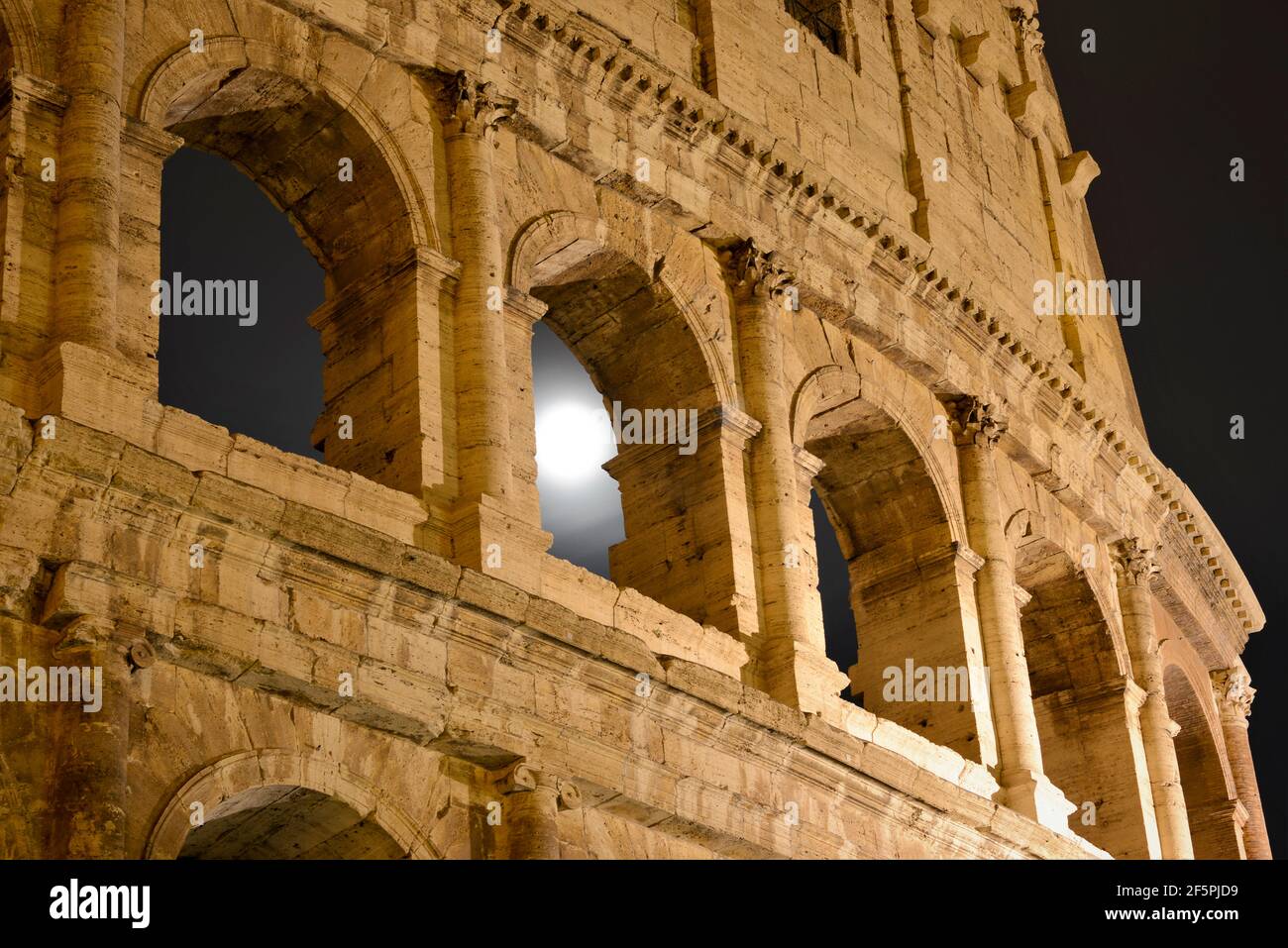 Rome full moon hi-res stock photography and images - Alamy