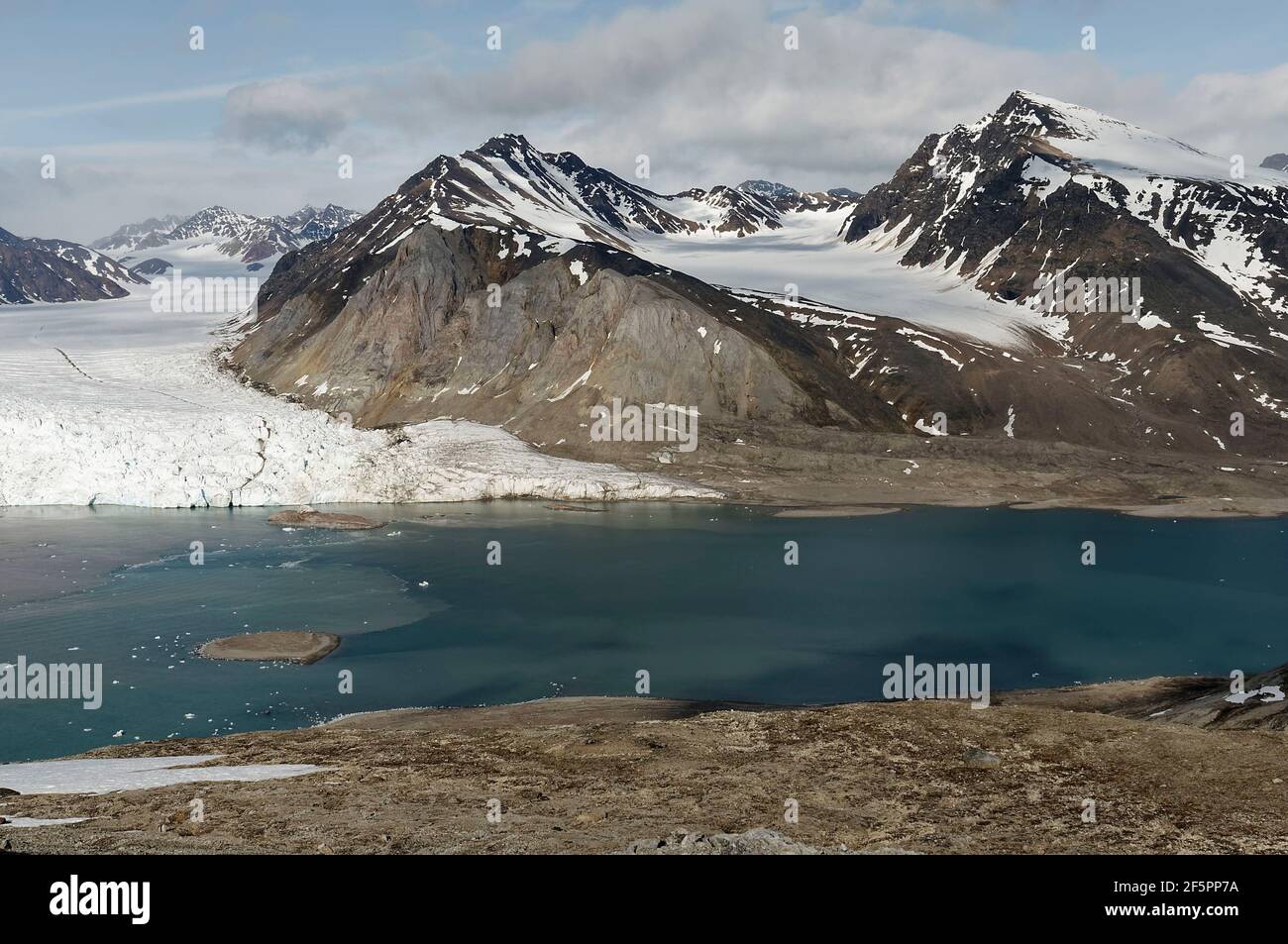 Glacier scenery in Spitsbergen Island, Svalbard Stock Photo - Alamy