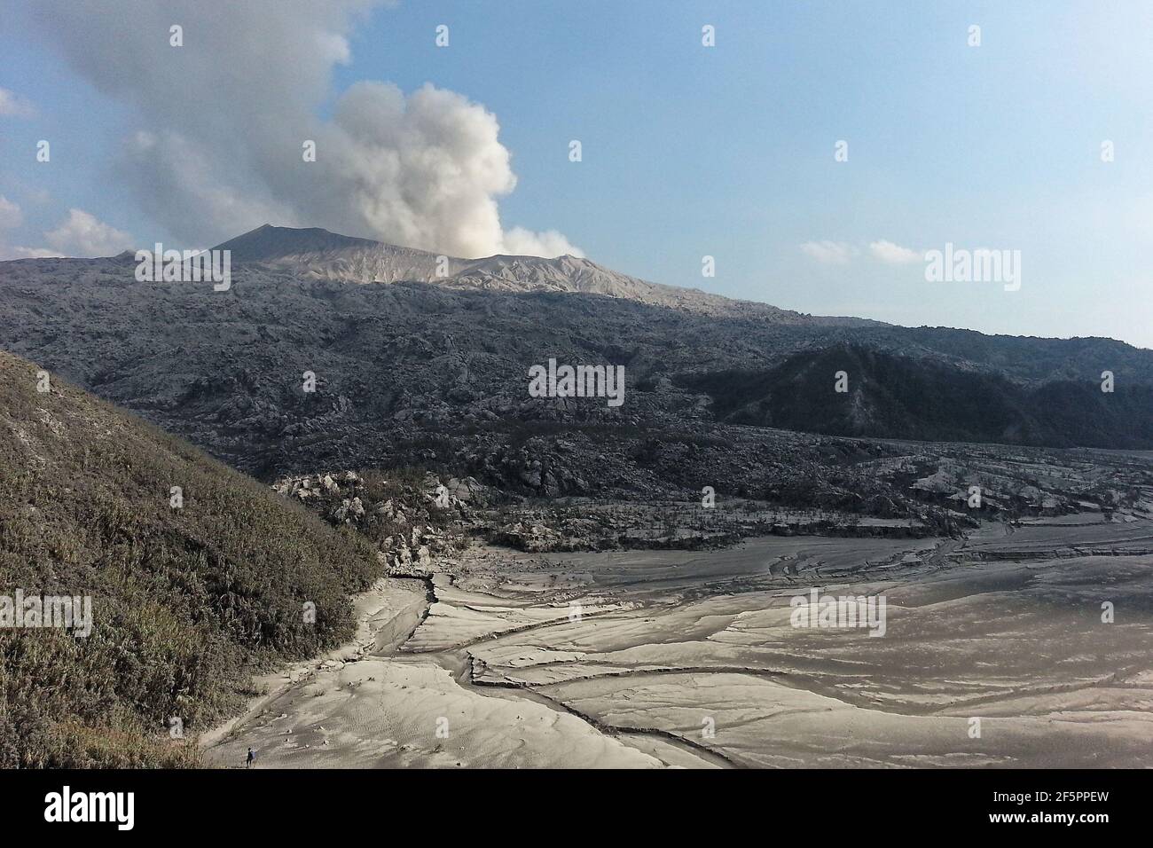 Dukono volcano eruption (Halmahera, Maluku Islands, Indonesia Stock ...