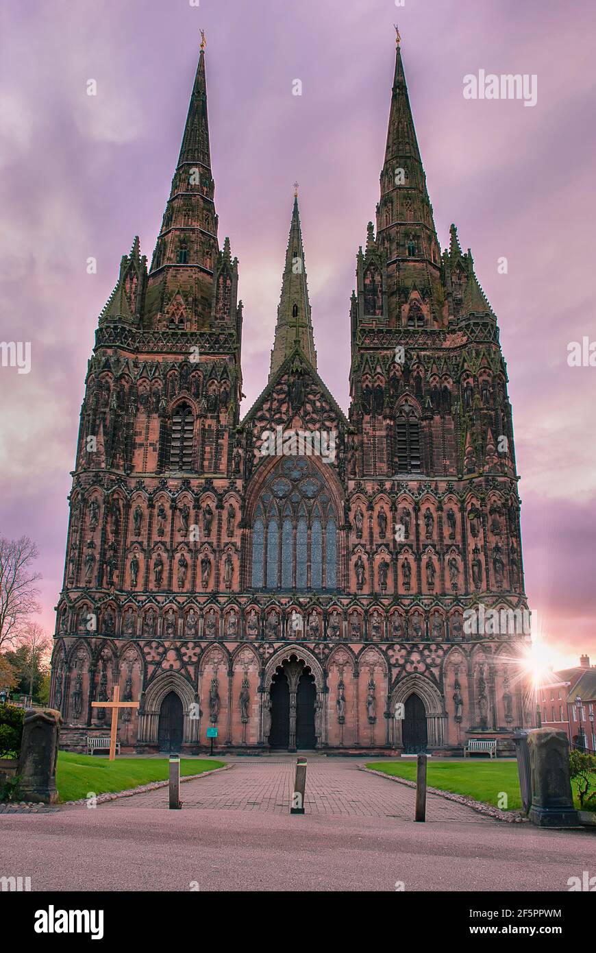 Litchfield cathedral england hi-res stock photography and images - Alamy