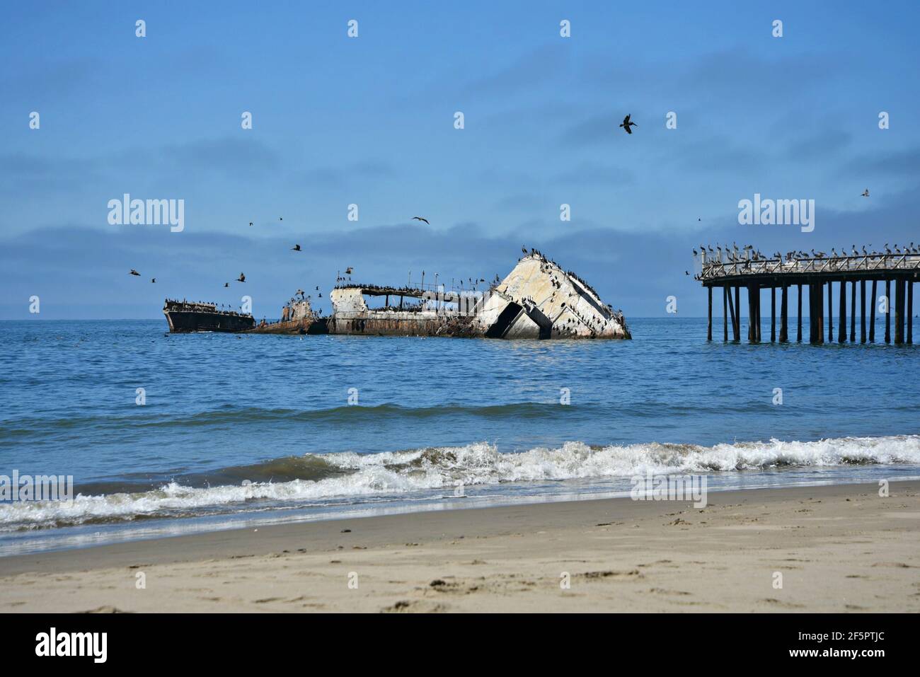 Shipwreck Beach Wooden Ocean High Resolution Stock Photography and ...
