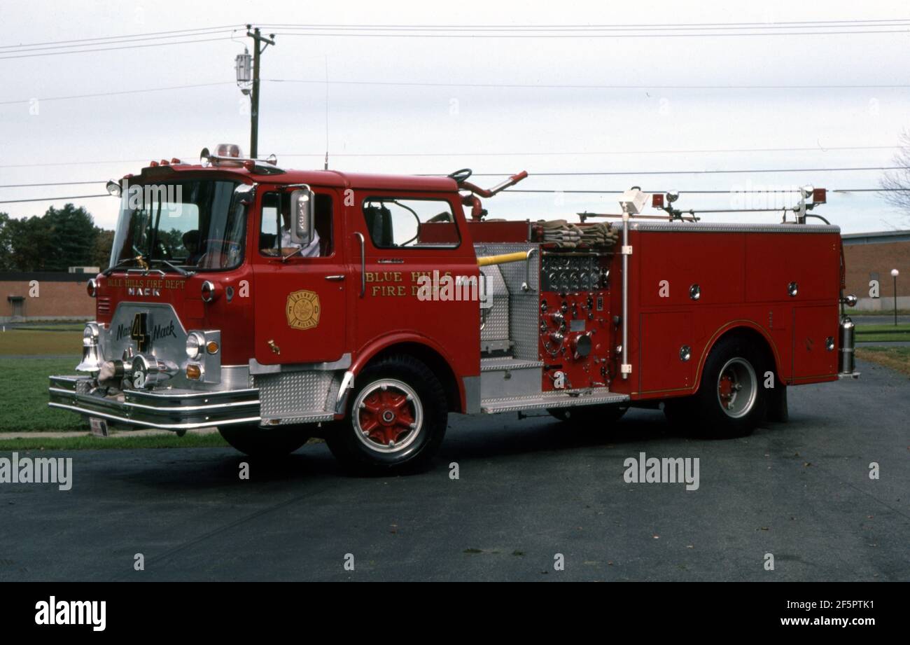 Tanker mack mb model hi-res stock photography and images - Alamy