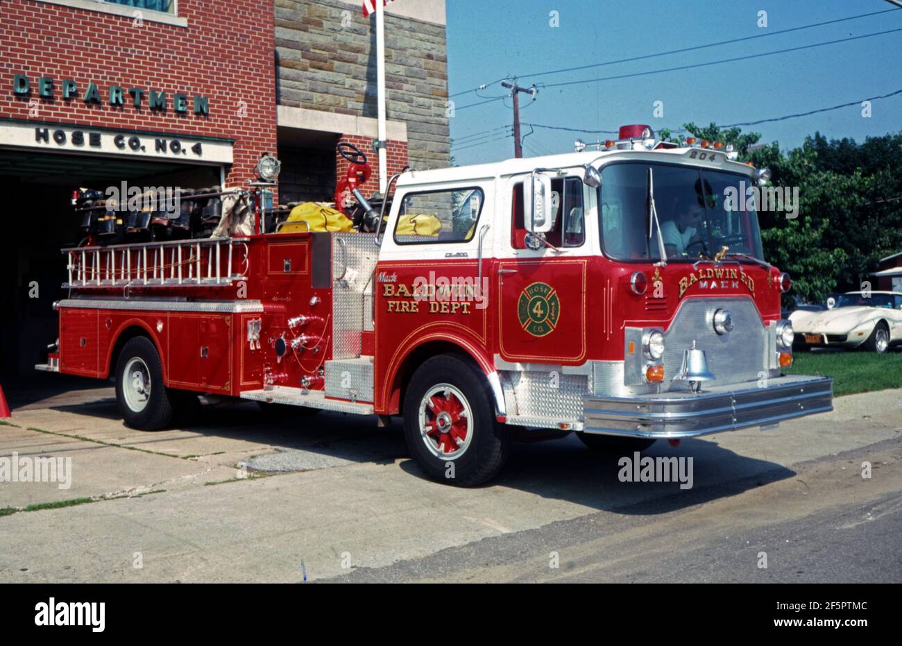 Mack mc model swab pumper hi-res stock photography and images - Alamy