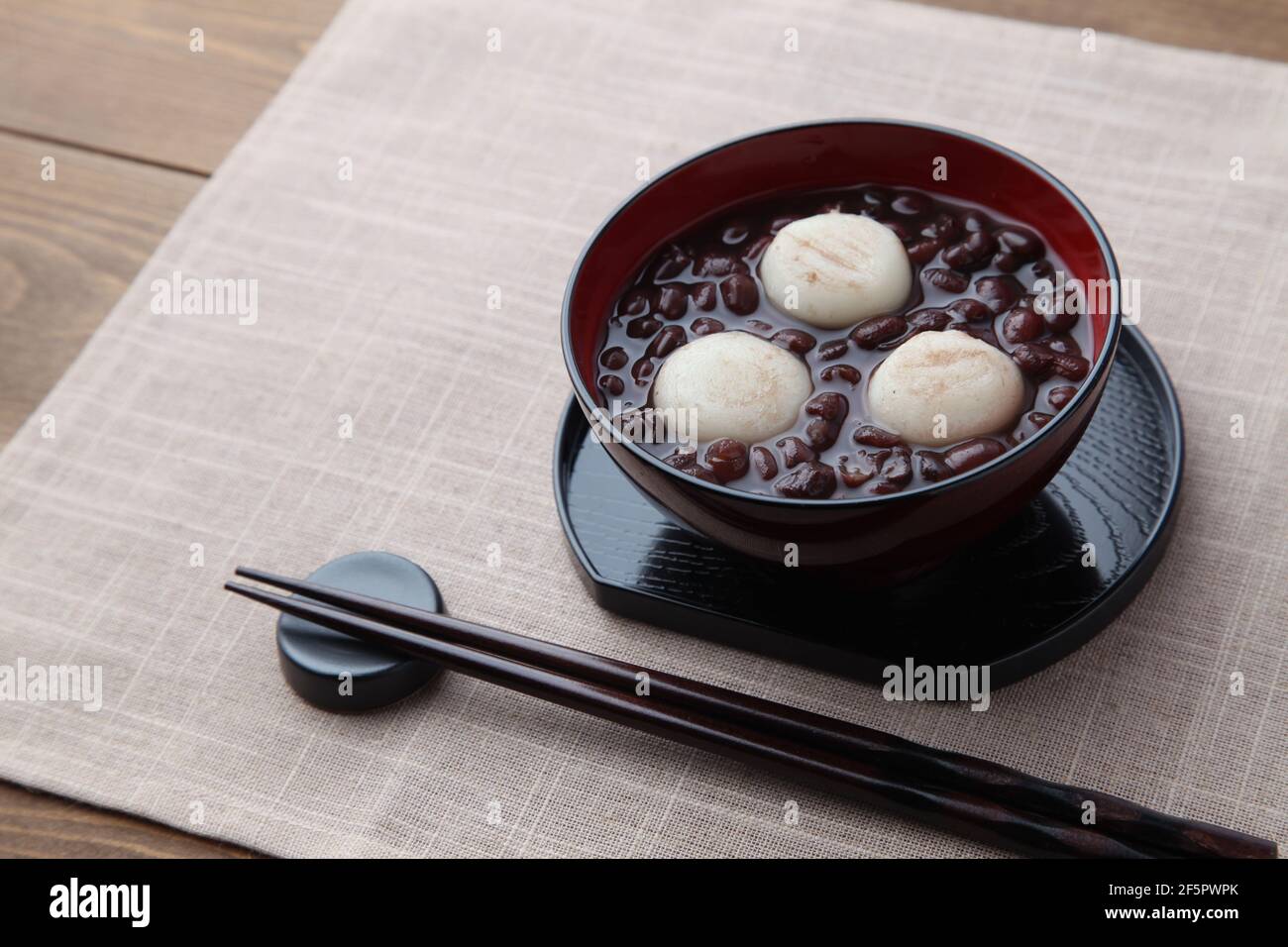 Rice cake red bean soup hi-res stock photography and images - Alamy