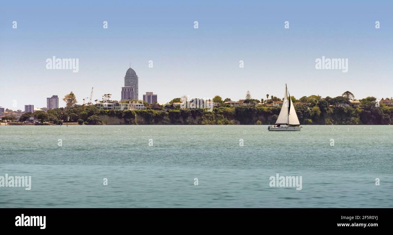 Harbourside suburb of auckland hi-res stock photography and images - Alamy