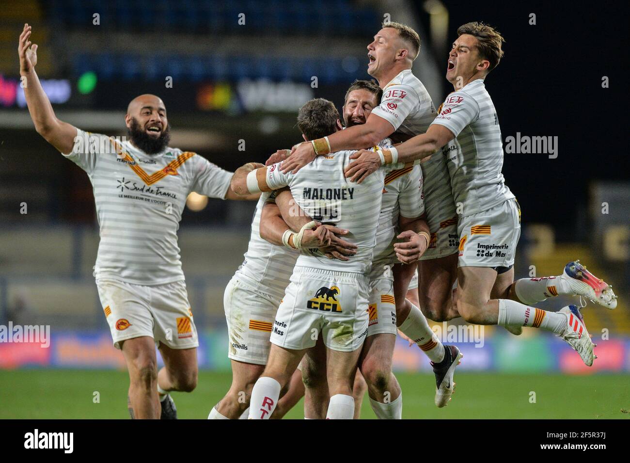 Double action doors hi-res stock photography and images - Alamy