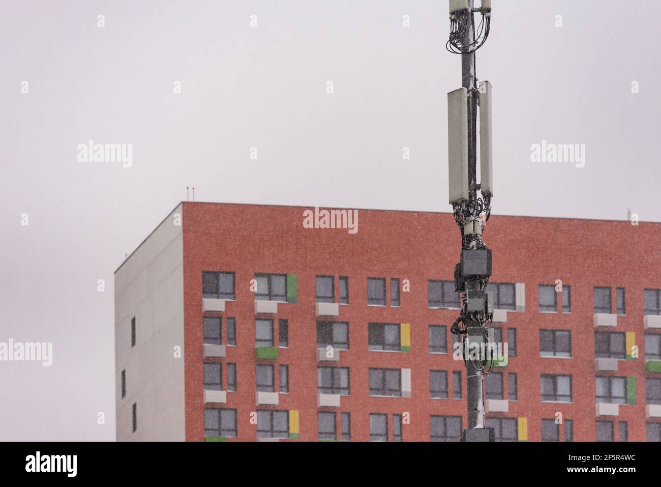 Monopole tower hi-res stock photography and images - Alamy