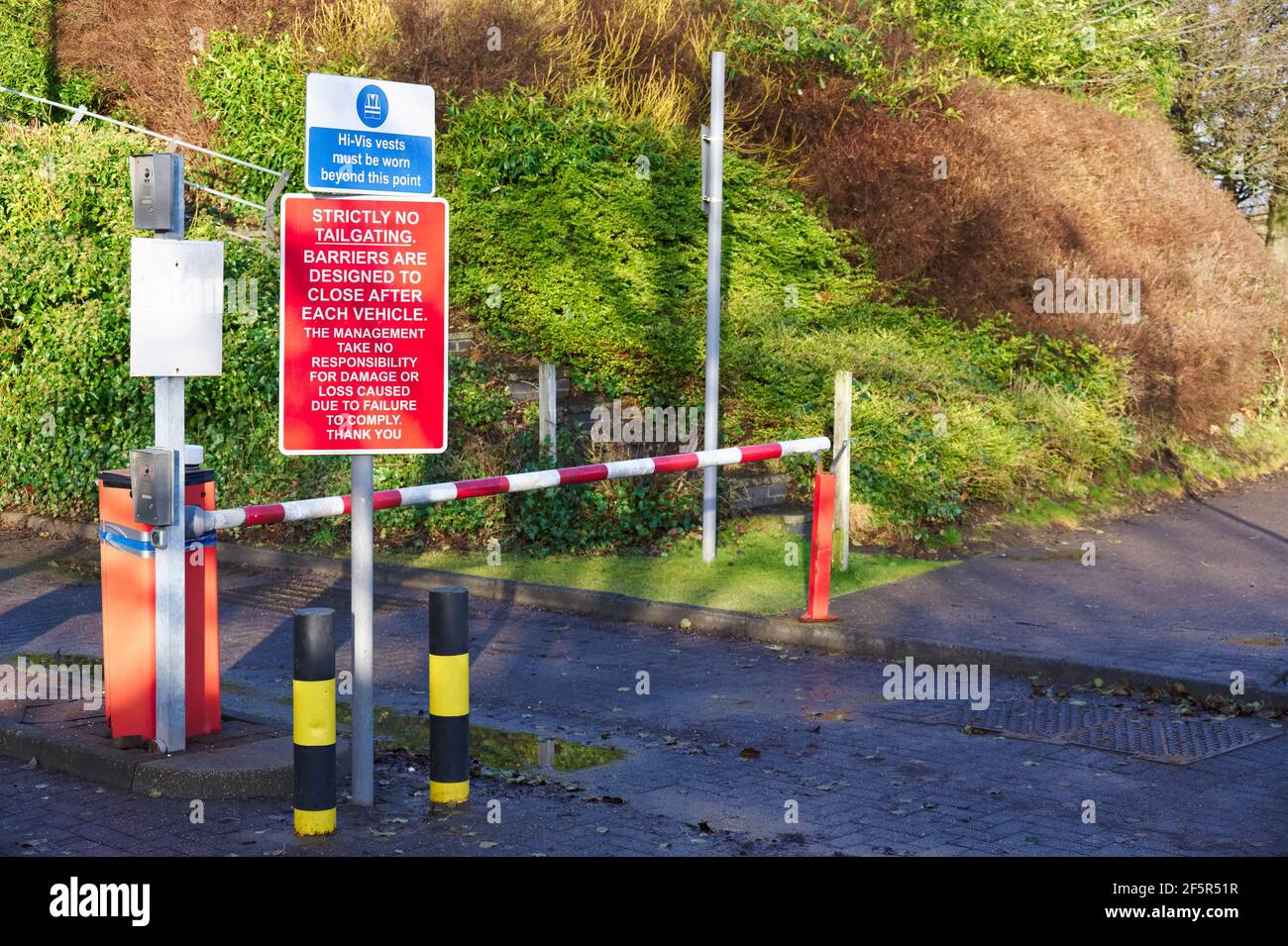 Automatic barrier stop sign hi-res stock photography and images - Alamy