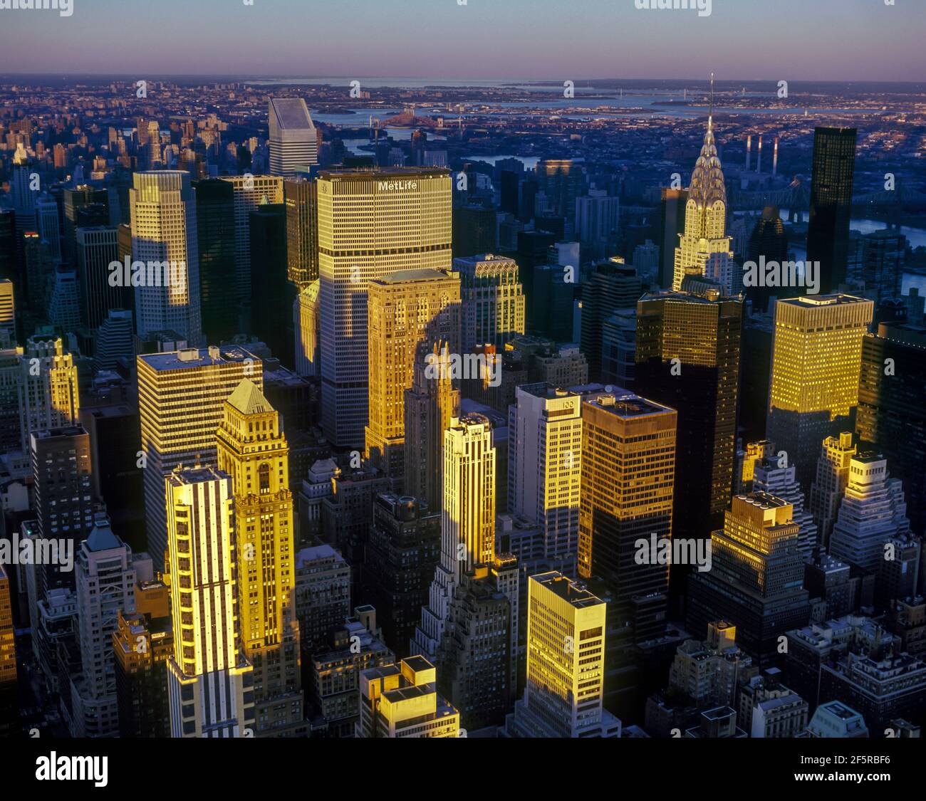 2003 HISTORICAL MIDTOWN SKYLINE MANHATTAN NEW YORK CITY USA Stock Photo ...