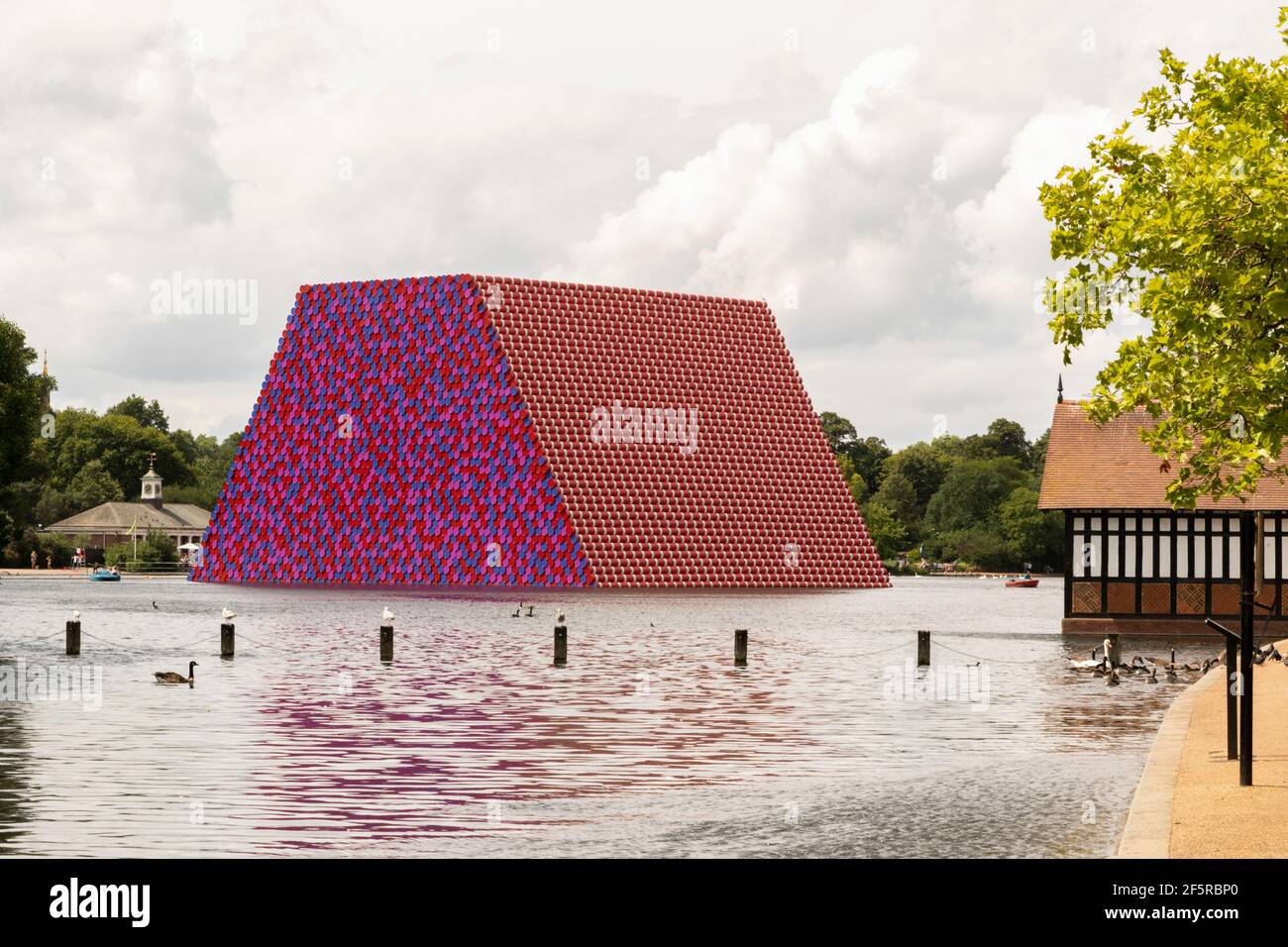 Christo and jeanne claude installation hi-res stock photography and ...