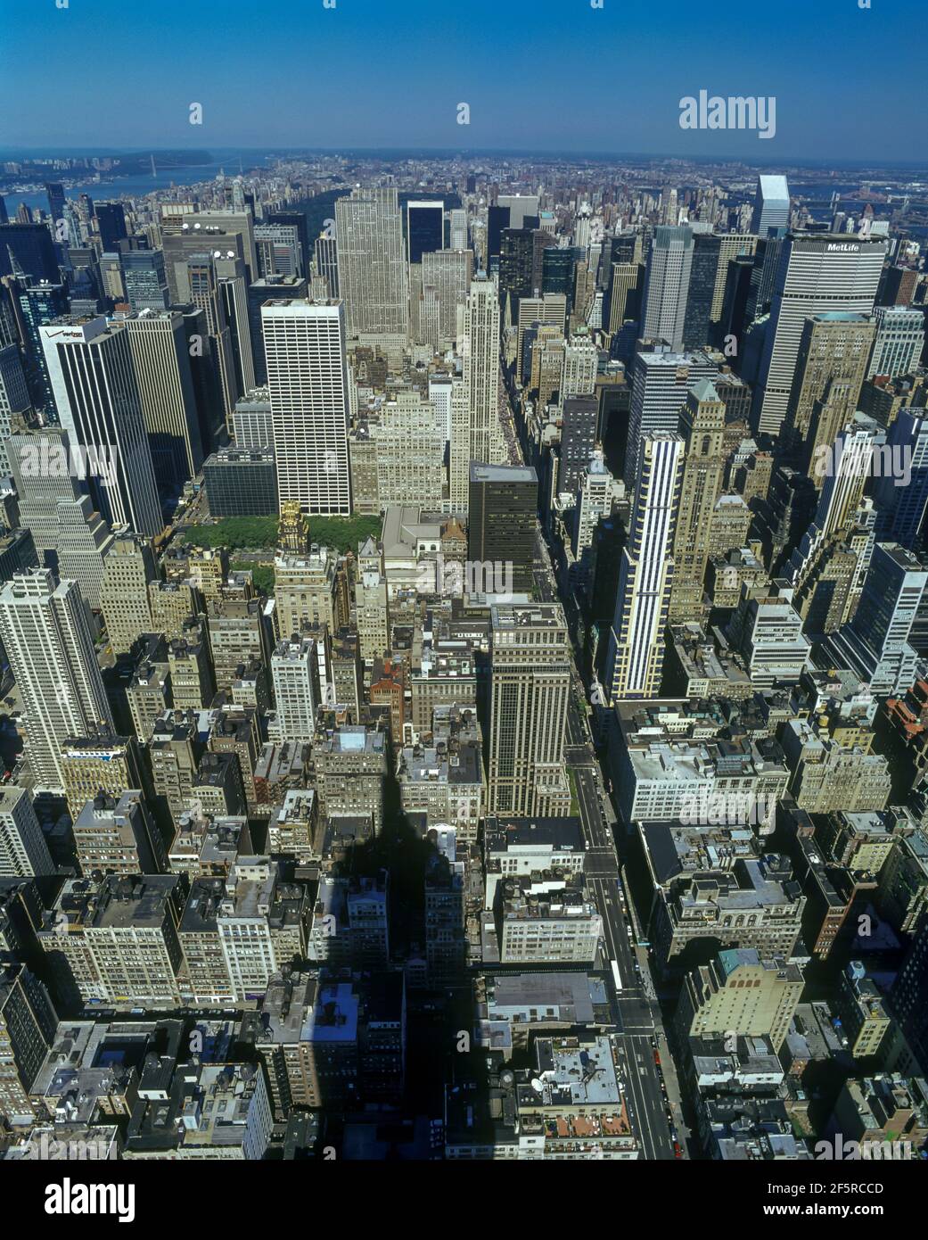 2003 HISTORICAL MIDTOWN SKYLINE MANHATTAN NEW YORK CITY USA Stock Photo ...