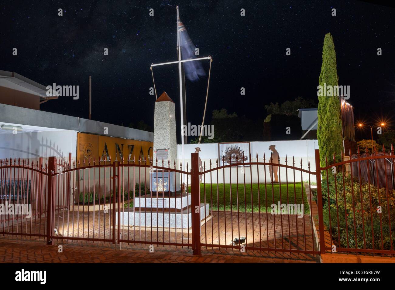 Australian army memorial hi-res stock photography and images - Alamy