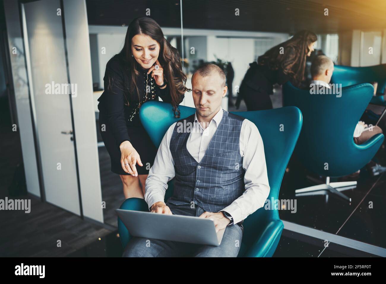 Video successful business couple team hi-res stock photography and ...