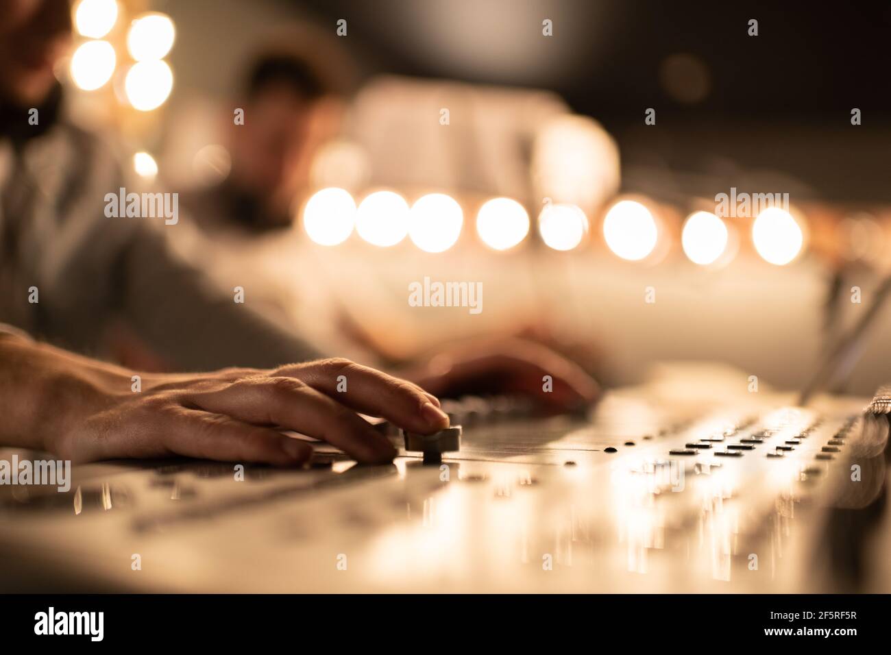 Sound inspiration hi-res stock photography and images - Alamy