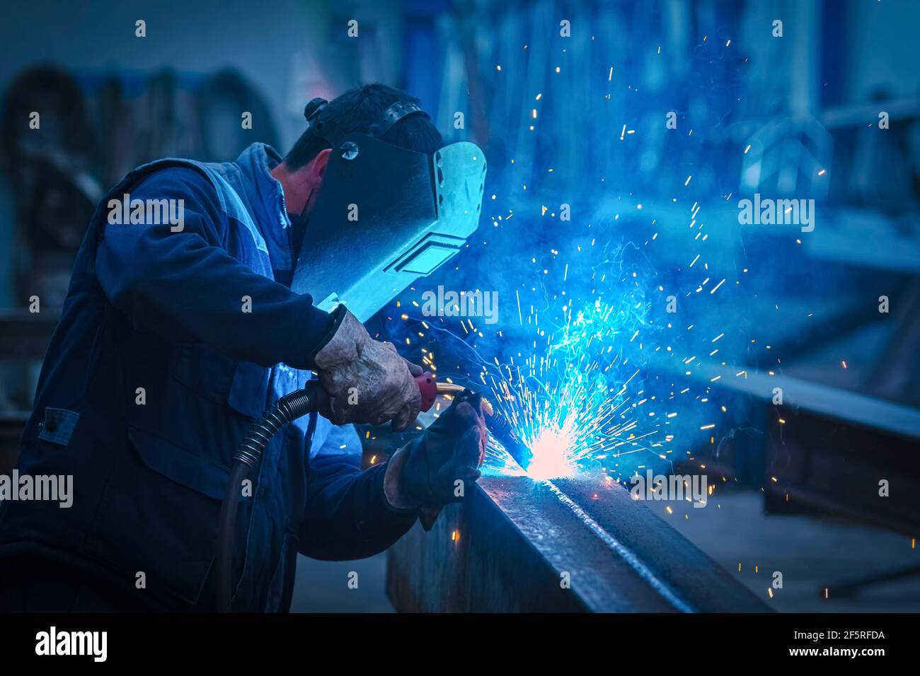 Welding face shield hi-res stock photography and images - Alamy