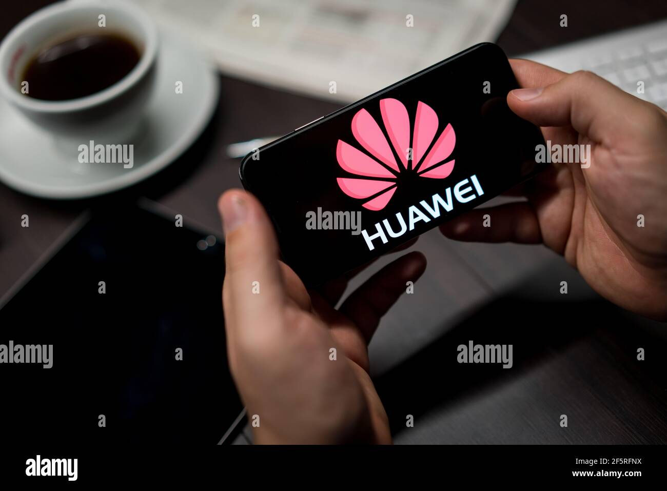 Huawei Logo And Name High Resolution Stock Photography and Images - Alamy