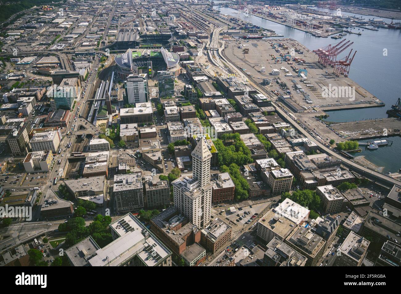 Seattle port container hi-res stock photography and images - Alamy