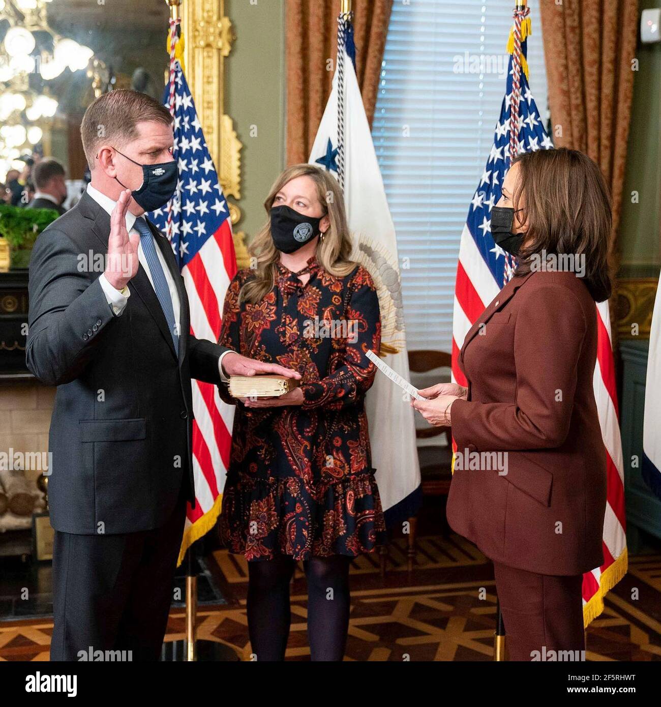Labor secretary marty walsh hi-res stock photography and images - Alamy