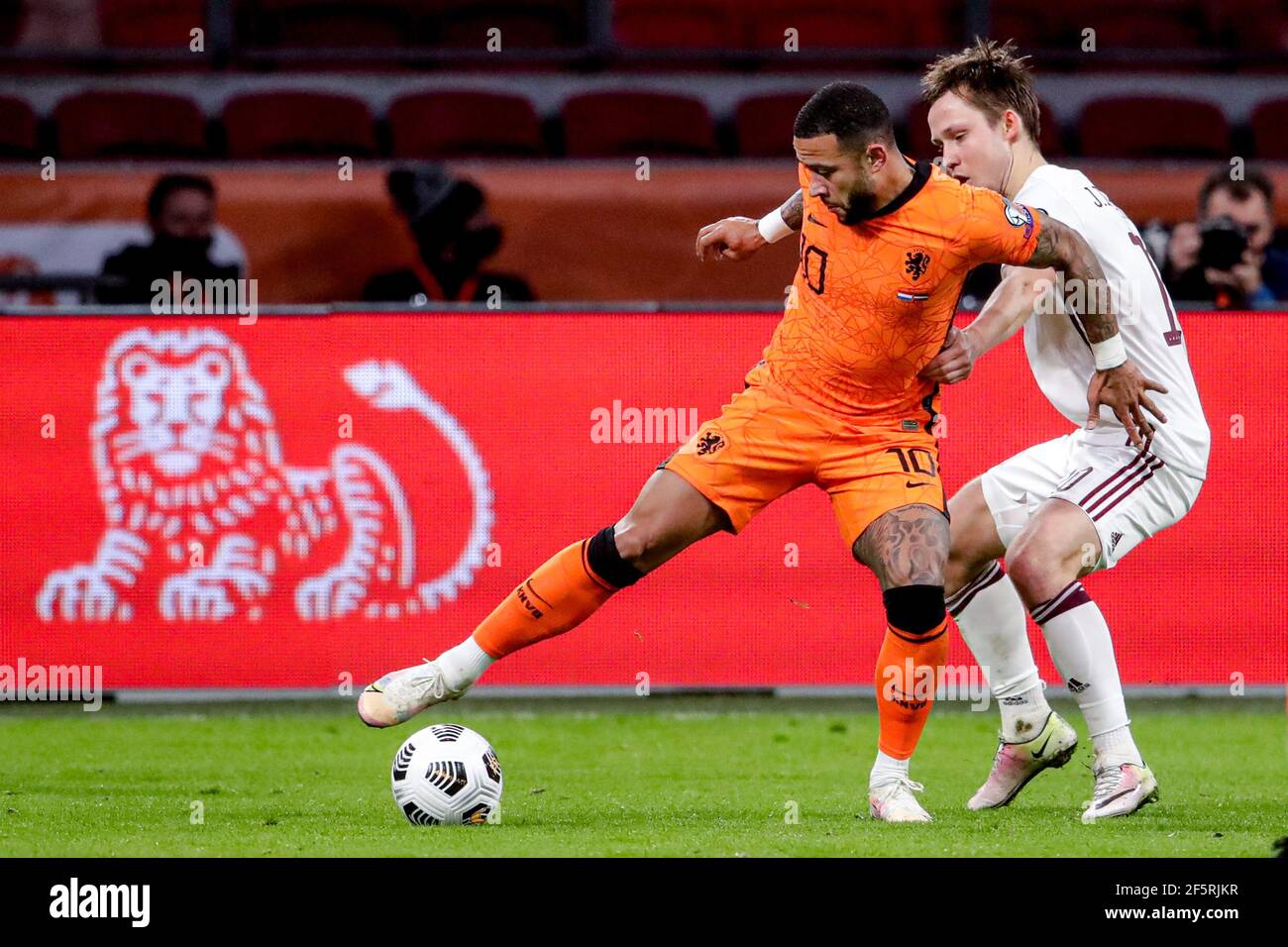 AMSTERDAM, NETHERLANDS - MARCH 27: Memphis Depay of the Netherlands ...