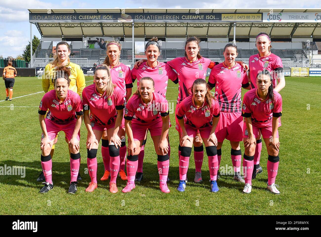 Charleroi players with Laurie Filleur, Ludmila Matavkova, Madison Hudson, Noemie Fourdin ...