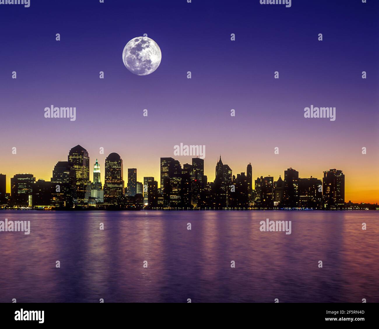 Lower manhattan 2003 hi-res stock photography and images - Alamy